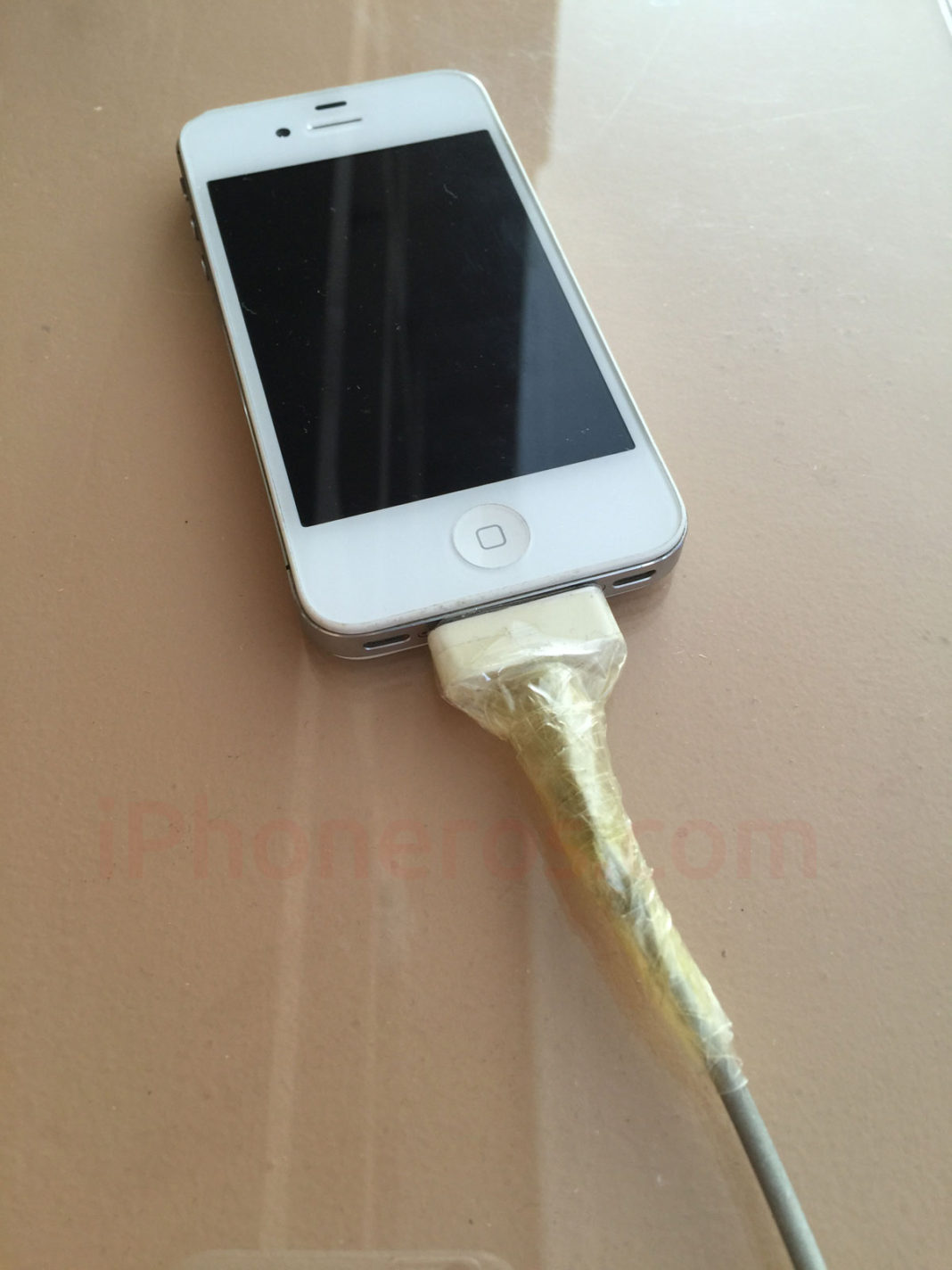 Cómo cuidar el cable Lightning o Dock del iPhone | iPhoneros