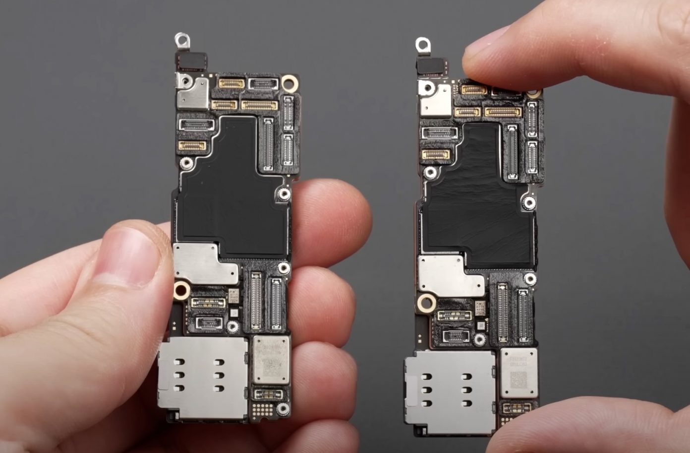 Diferencias entre el interior del iPhone 14 Pro Max y 13 Pro Max: Apple ...
